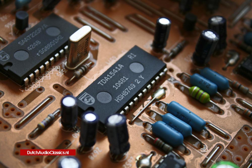 Philips CD471 - DutchAudioClassics.nl