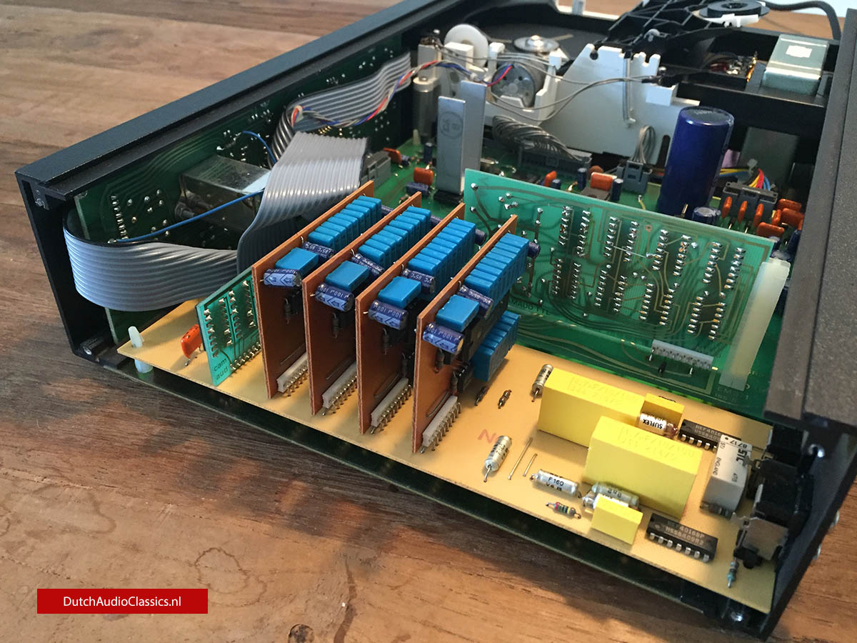 Cambridge Audio CD2 - 4x Philips TDA1541 - DutchAudioClassics.nl