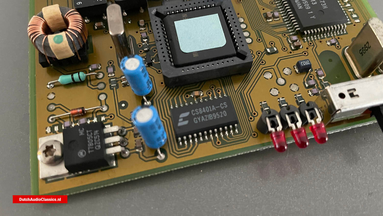 Philips ISP M-SRC mini sampling rate converter - DutchAudioClassics.nl