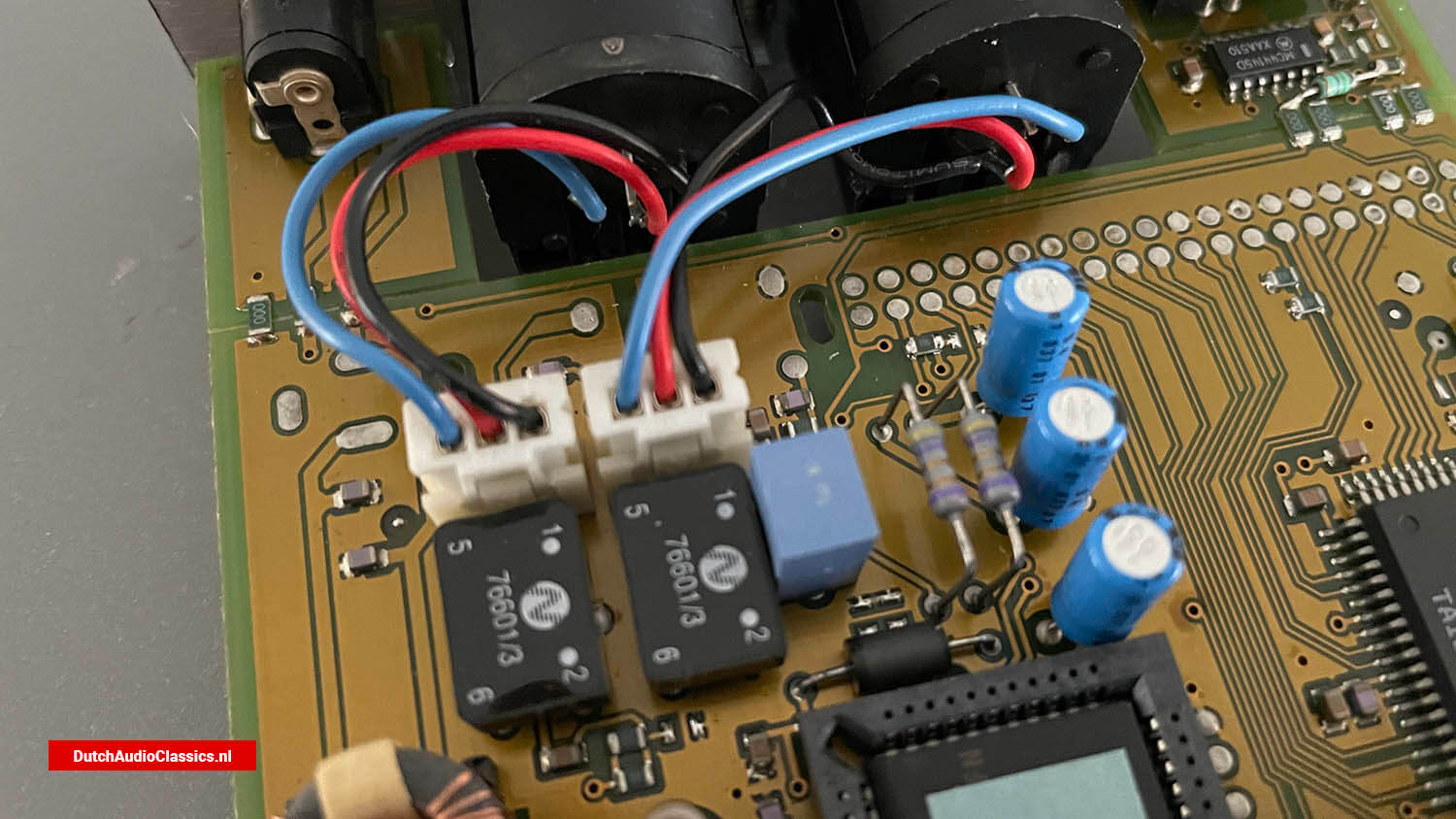 Philips ISP M-SRC mini sampling rate converter - DutchAudioClassics.nl