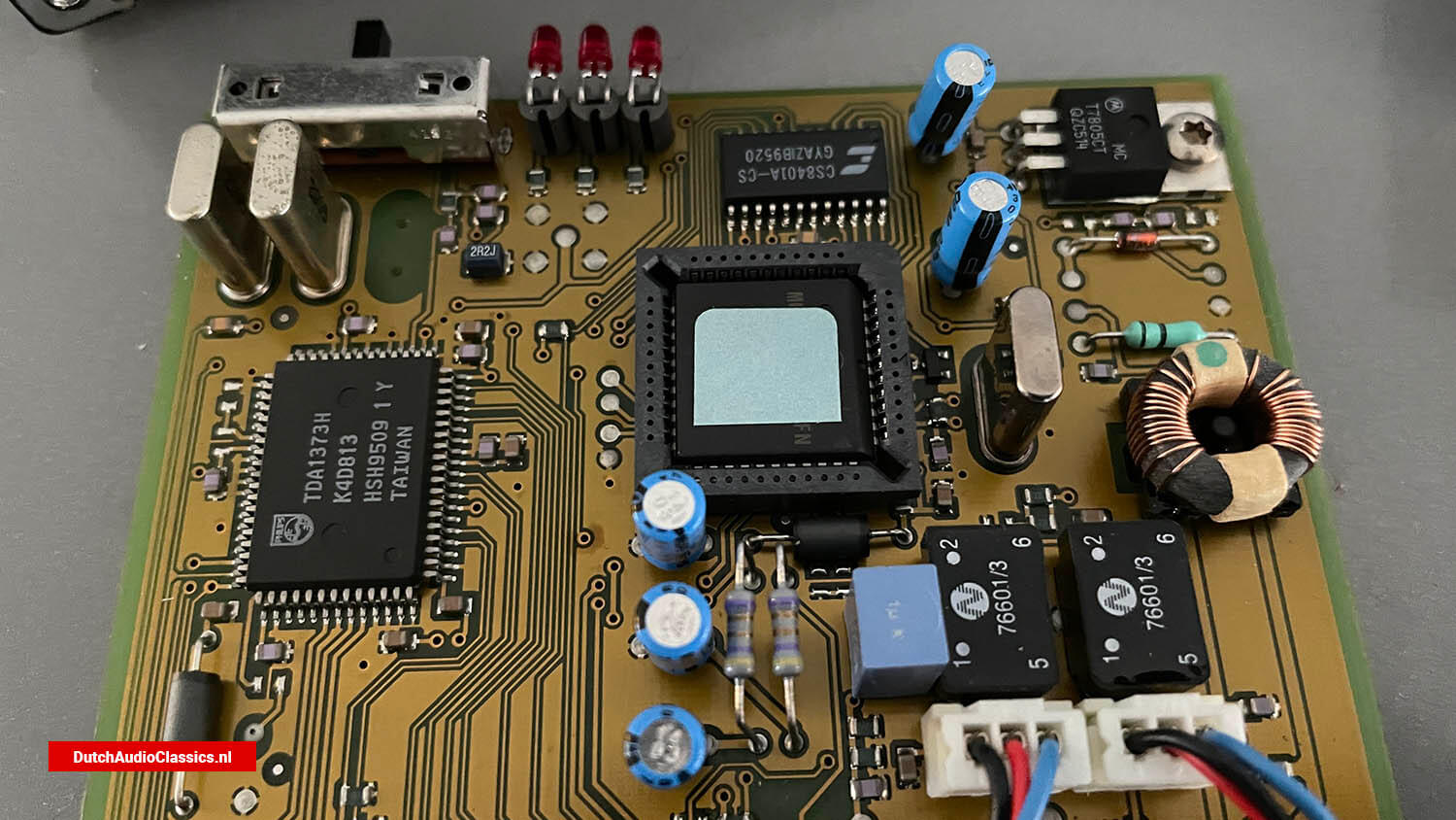 Philips ISP M-SRC mini sampling rate converter - DutchAudioClassics.nl